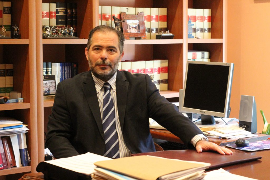 EQUIPO - CÁCERES & CÁCERES ABOGADOS